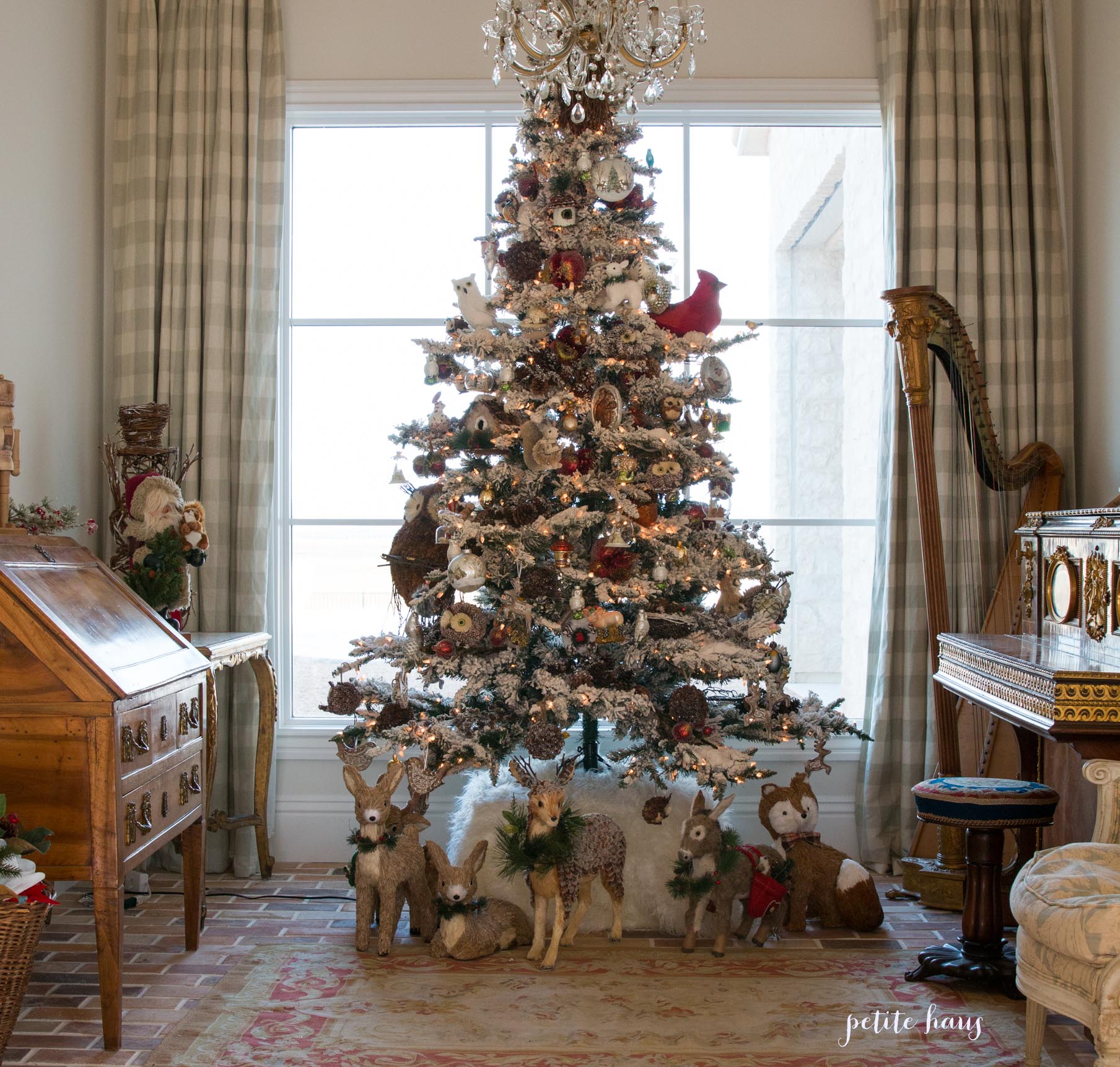 A Merry Musical Christmas Room and Woodland Tree - Petite Haus